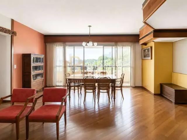 Apartamento para Venda em São José dos Campos/SP Centro 4 Quartos