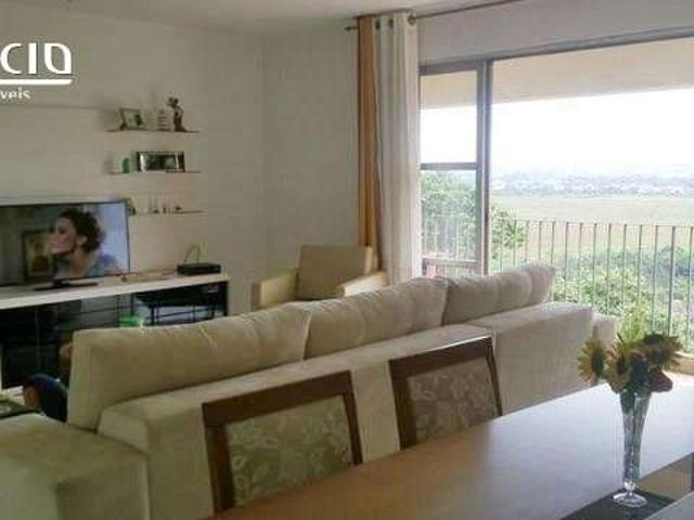 Apartamento para Venda em São José dos Campos/SP Centro 4 Quartos