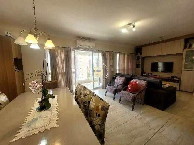 Apartamento para Venda em São José dos Campos/SP Jardim das Indústrias 3 Quartos