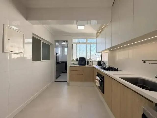 Apartamento para Venda em São José/SC Campinas 4 Quartos