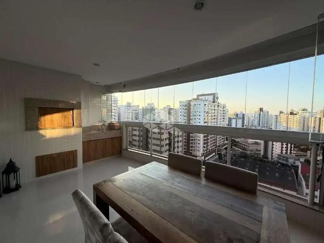 Apartamento para Venda em São José/SC Campinas 4 Quartos