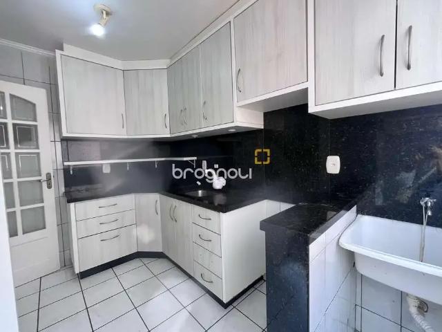 Apartamento para Venda em São José/SC Roçado 2 Quartos