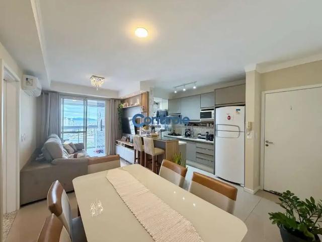 Apartamento para Venda em São José/SC Roçado 3 Quartos