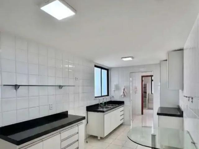 Apartamento para Venda em São Luís/MA Ponta do Farol 4 Quartos