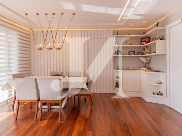 Apartamento para Venda em São Paulo, Vila Carrão, 3 dormitórios, 3 suítes, 4 banheiros, 2 vagas