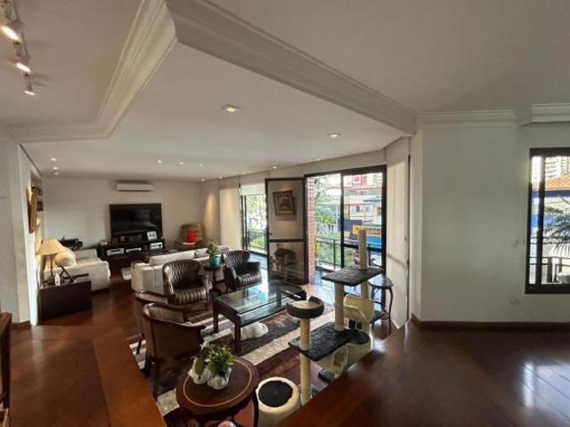 Apartamento para Venda em São Paulo, Pacaembu, 4 dormitórios, 2 suítes, 3 banheiros, 3 vagas