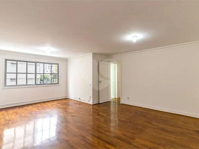 Apartamento para Venda em São Paulo/SP Moema 2 Quartos