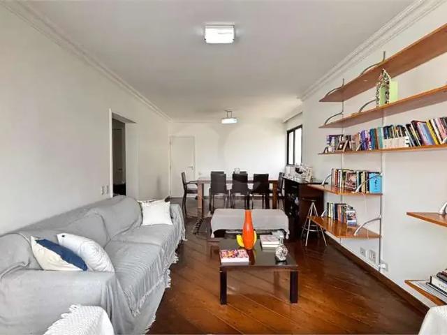Apartamento para Venda em São Paulo/SP Moema 3 Quartos
