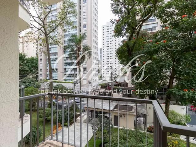 Apartamento para Venda em São Paulo/SP Moema 3 Quartos