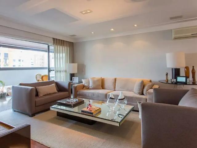 Apartamento para Venda em São Paulo/SP Moema 3 Quartos