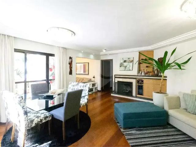 Apartamento para Venda em São Paulo/SP Moema 3 Quartos