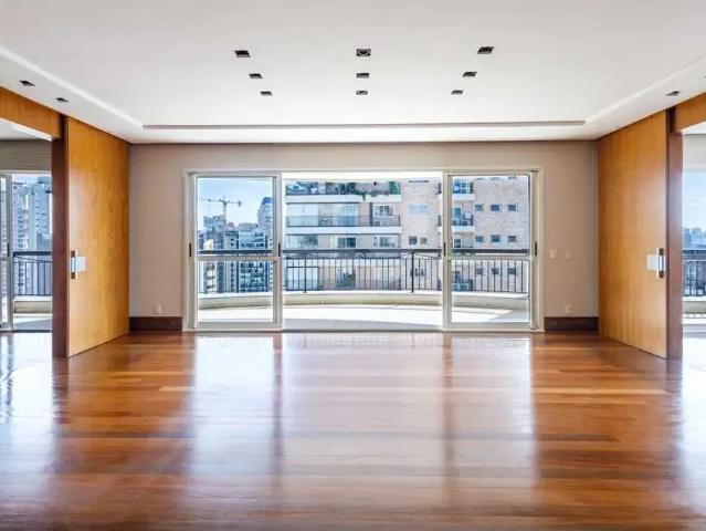 Apartamento para Venda em São Paulo/SP Moema 3 Quartos