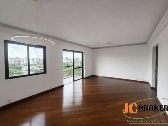 Apartamento para Venda em São Paulo/SP Moema 3 Quartos