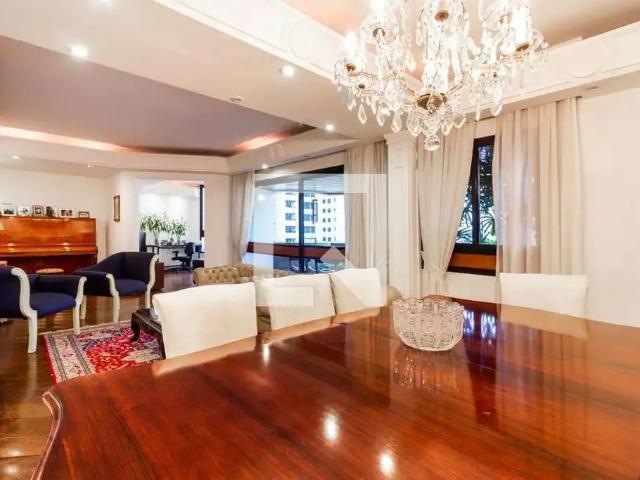 Apartamento para Venda em São Paulo/SP Moema 3 Quartos