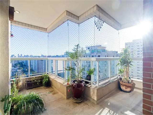 Apartamento para Venda em São Paulo/SP Moema 3 Quartos