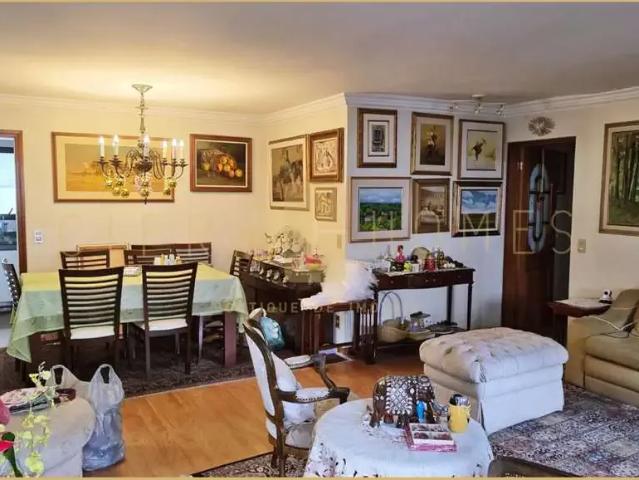 Apartamento para Venda em São Paulo/SP Moema 3 Quartos