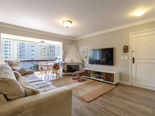 Apartamento para Venda em São Paulo/SP Moema 3 Quartos