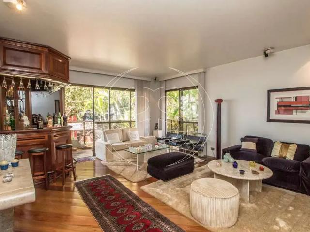 Apartamento para Venda em São Paulo/SP Moema 3 Quartos