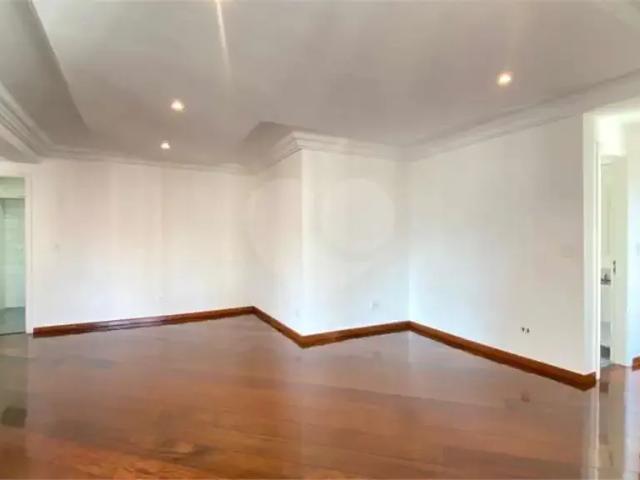 Apartamento para Venda em São Paulo/SP Moema 3 Quartos