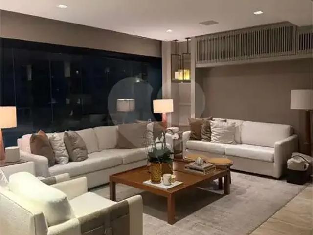 Apartamento para Venda em São Paulo/SP Moema 3 Quartos