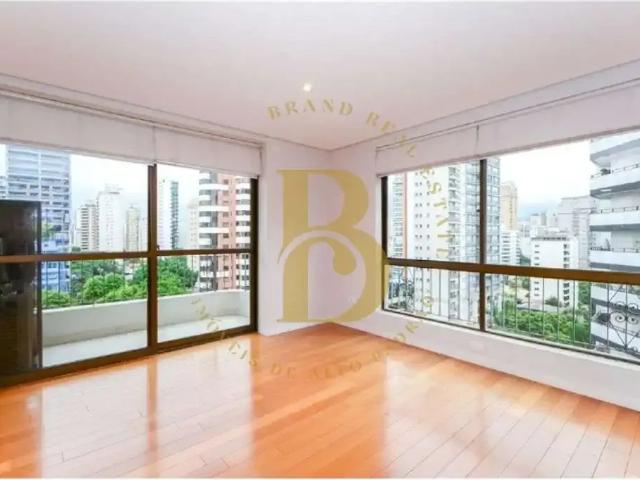 Apartamento para Venda em São Paulo/SP Moema 3 Quartos