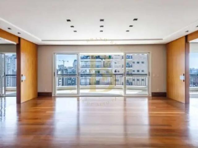 Apartamento para Venda em São Paulo/SP Moema 3 Quartos