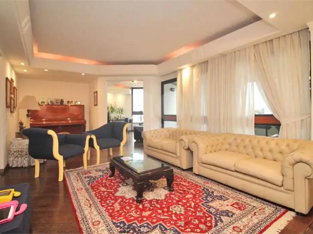 Apartamento para Venda em São Paulo/SP Moema 3 Quartos