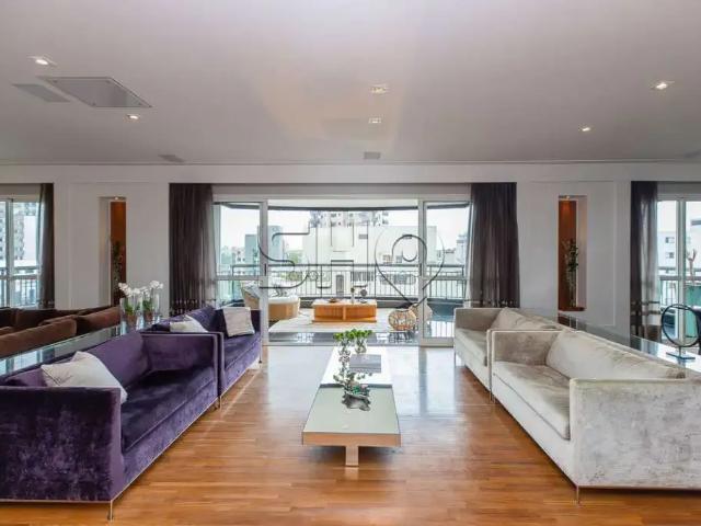 Apartamento para Venda em São Paulo/SP Moema 3 Quartos