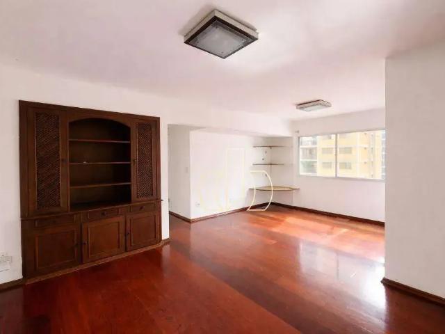 Apartamento para Venda em São Paulo/SP Moema 3 Quartos