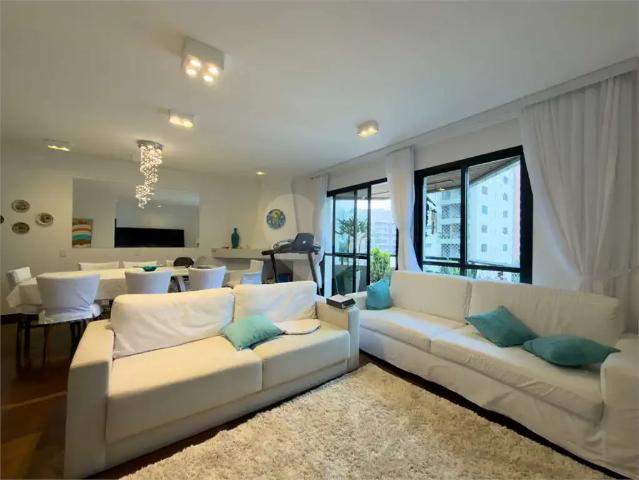 Apartamento para Venda em São Paulo/SP Moema 3 Quartos