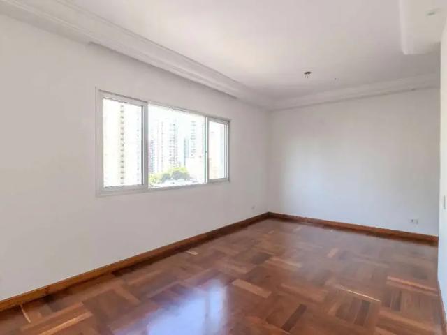 Apartamento para Venda em São Paulo/SP Moema 3 Quartos