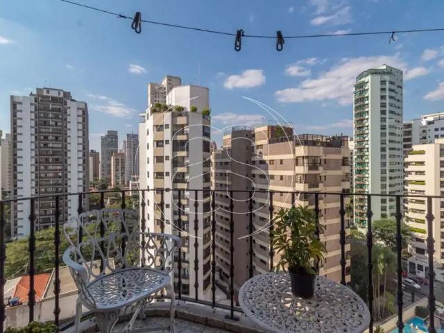 Apartamento para Venda em São Paulo/SP Moema 3 Quartos