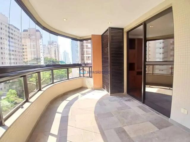 Apartamento para Venda em São Paulo/SP Moema 3 Quartos