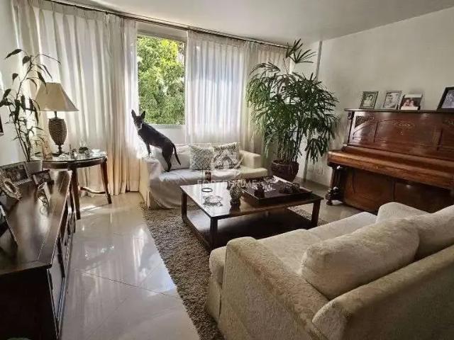 Apartamento para Venda em São Paulo/SP Moema 3 Quartos