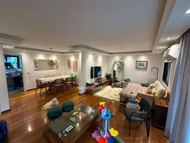 Apartamento para Venda em São Paulo/SP Moema 3 Quartos