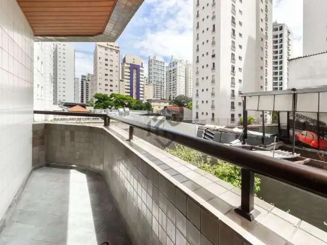 Apartamento para Venda em São Paulo/SP Moema 3 Quartos