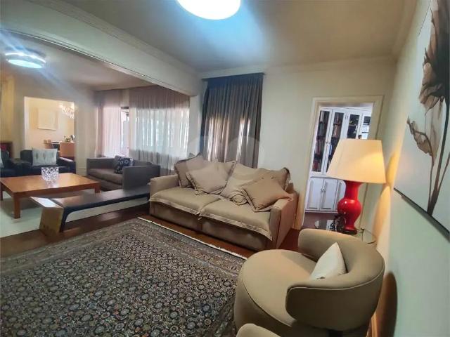 Apartamento para Venda em São Paulo/SP Moema 3 Quartos