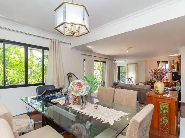 Apartamento para Venda em São Paulo/SP Moema 3 Quartos