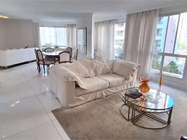 Apartamento para Venda em São Paulo/SP Moema 3 Quartos