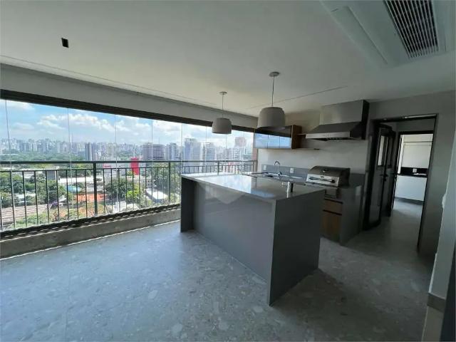 Apartamento para Venda em São Paulo/SP Moema 3 Quartos