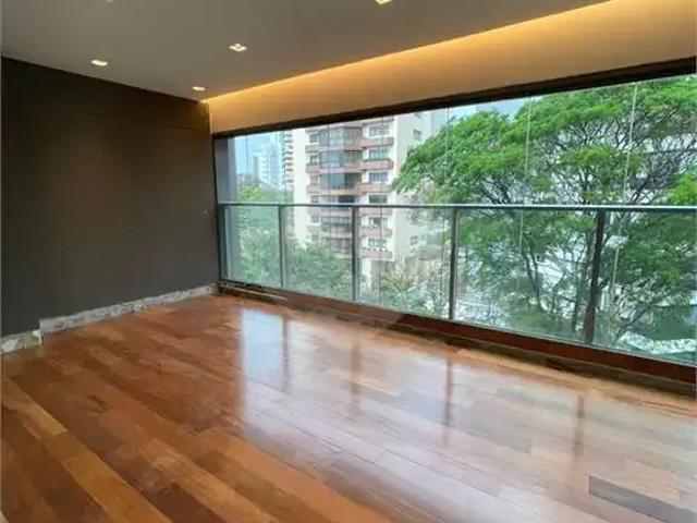 Apartamento para Venda em São Paulo/SP Moema 3 Quartos