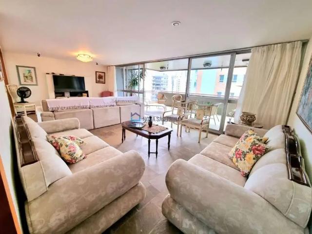 Apartamento para Venda em São Paulo/SP Moema 3 Quartos