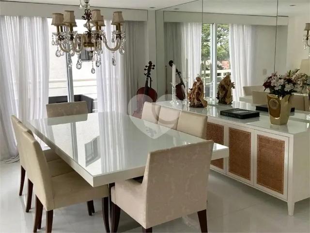 Apartamento para Venda em São Paulo/SP Moema 4 Quartos