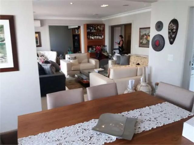 Apartamento para Venda em São Paulo/SP Moema 4 Quartos