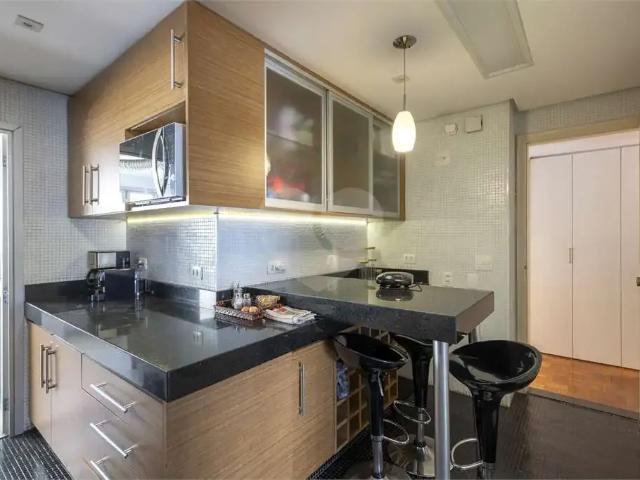 Apartamento para Venda em São Paulo/SP Moema 4 Quartos