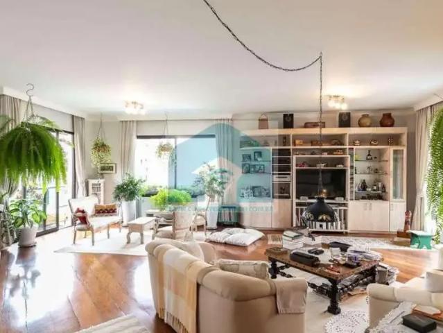 Apartamento para Venda em São Paulo/SP Moema 4 Quartos