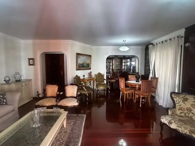 Apartamento para Venda em São Paulo/SP Moema 4 Quartos
