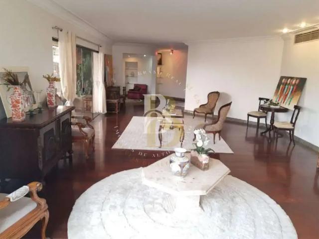 Apartamento para Venda em São Paulo/SP Moema 4 Quartos