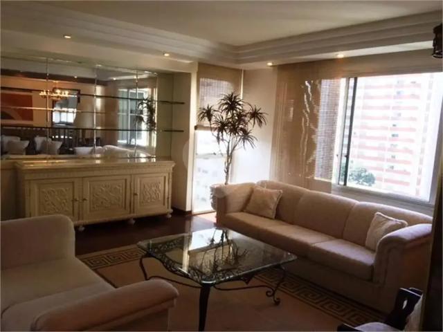 Apartamento para Venda em São Paulo/SP Moema 4 Quartos