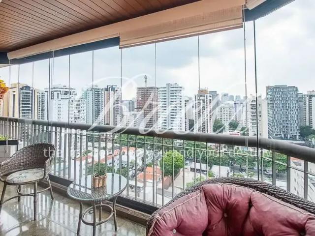 Apartamento para Venda em São Paulo/SP Moema 4 Quartos